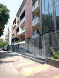 4 BHK Builder Floor for sale in DLF Phase 1 Ultra Luxury Builder Floors ...