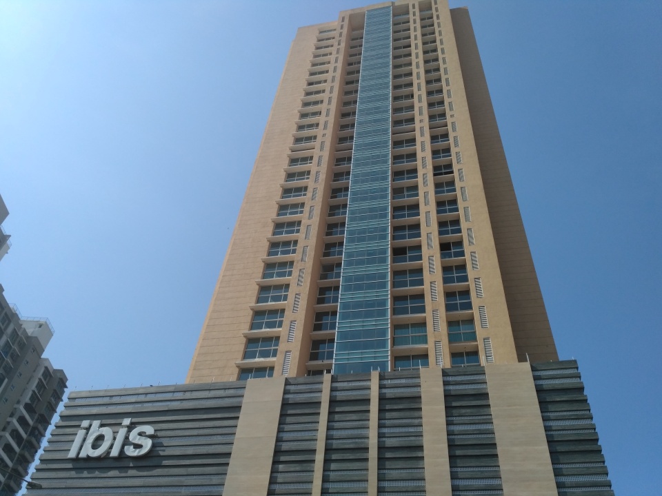 Red Brick IBIS Photos - Kandivali (West), Mumbai Andheri-Dahisar Pictures