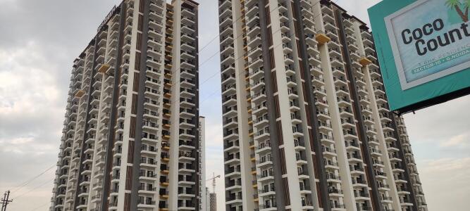 3 BHK Apartment / Flat for sale in Coco County Sector 10 Greater Noida ...