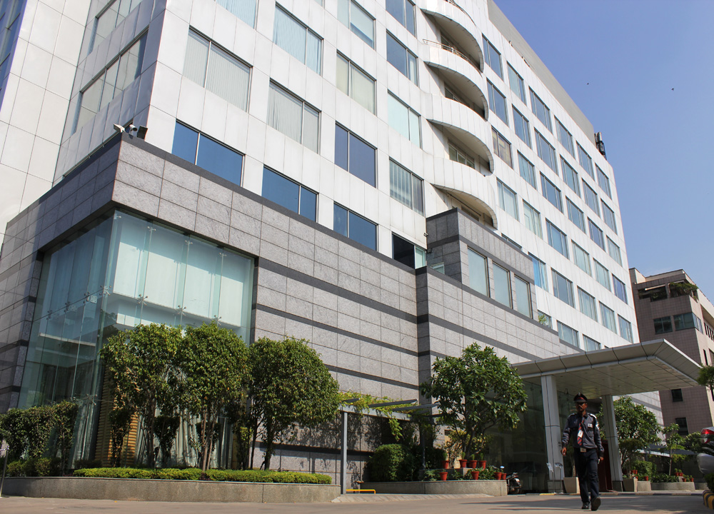 Ready to move Office Space for sale in Bestech Chambers Sushant Lok ...