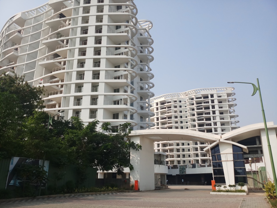 Darode Jog Liviano Kharadi, Pune Resale Price List, Brochure, Floor ...