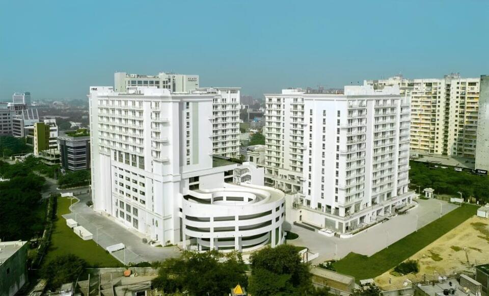 DLF My Shop Lucknow, Vibhuti Khand - Invest in Office spaces & Shops