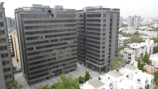 Ready to move Office Space for sale in Krish Cubical Thaltej Ahmedabad ...