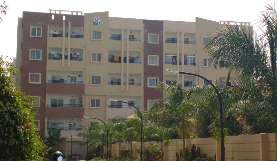 DS Max Properties DS Max Solitaire Photos - Horamavu Agara, Bangalore ...