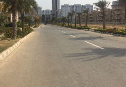 4 BHK / Bedroom Apartment / Flat for rent in Emaar MGF Emerald Floors ...