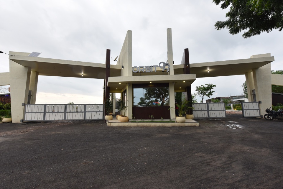 Everest Buildcon Everest Orbit 99 Photos And Videos - Ajwa Road ...