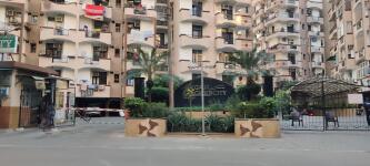 4 BHK Apartment / Flat for sale in Gaur Green City Vaibhav Khand ...