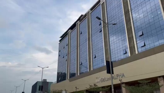 Bare shell Office Space for sale in Geras Imperium Alpha Kharadi Pune ...
