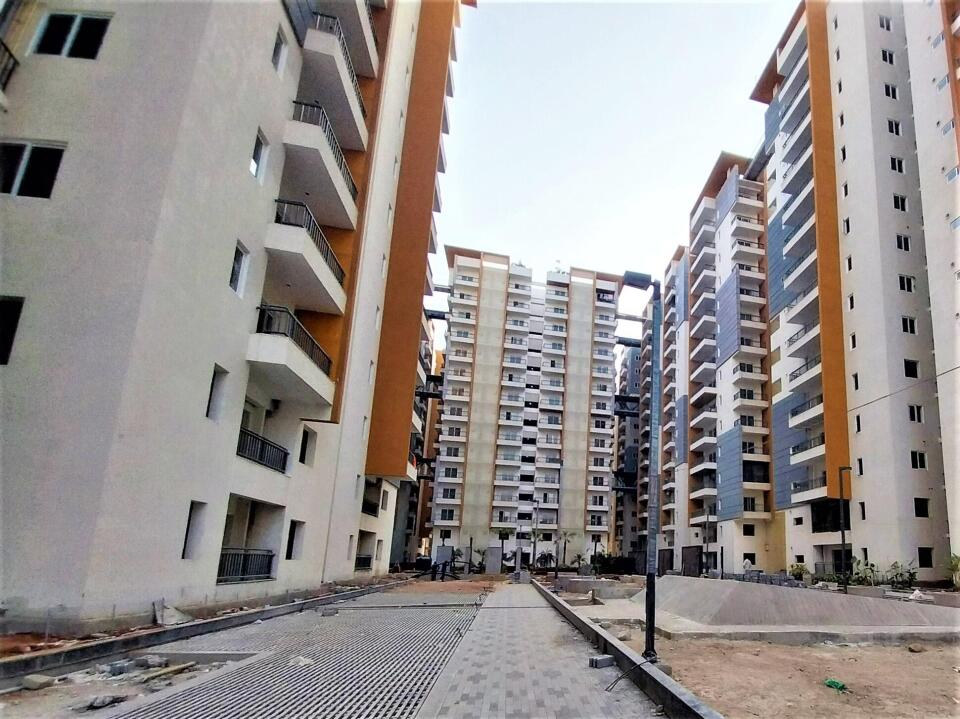 Hallmark Skyrena Narsingi, Hyderabad Resale Price List, Brochure, Floor ...