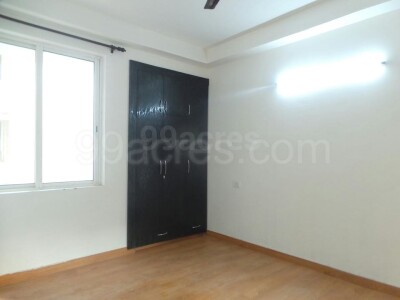4 BHK Apartment / Flat for sale in Jaypee Greens Klassic Heights Sector ...