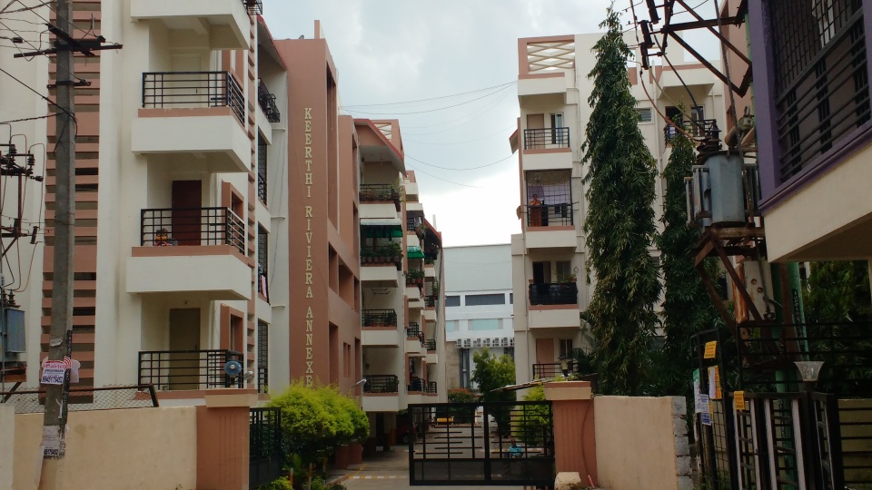 Keerthi Estates Builders Keerthi Riviera Annexe Photos - Varsova Layout ...