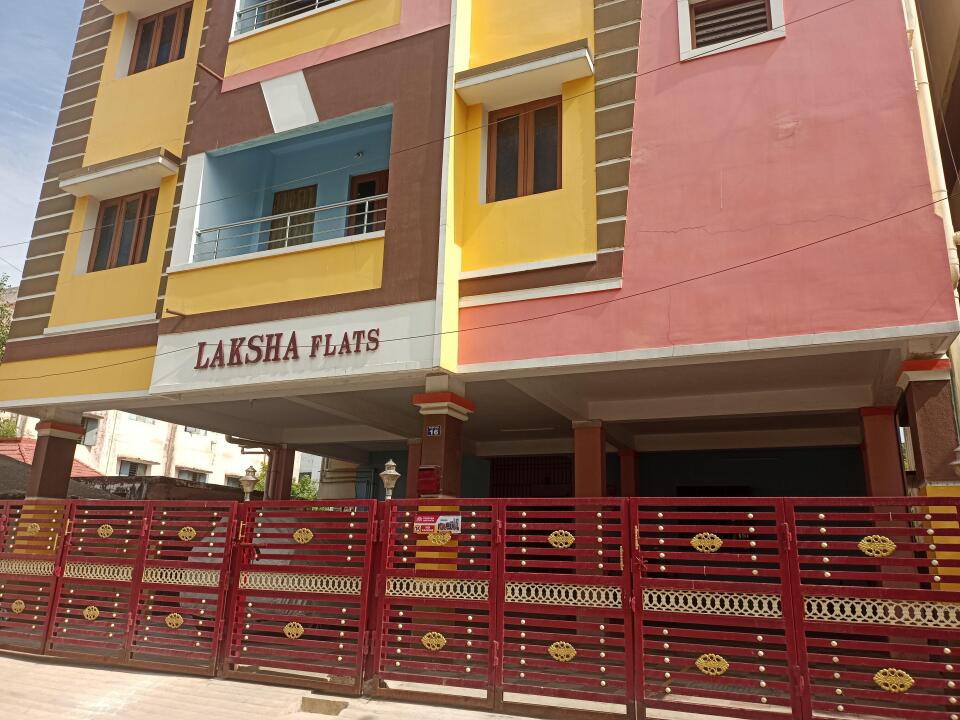 this builder Laksha Flats Photos And Videos - Porur, Chennai Pictures