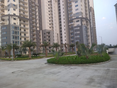 5 BHK Apartment / Flat for sale in 3C Lotus 300 Sector-107 Noida - 8370 ...