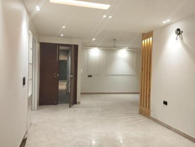 Lucky Dwarkadhish Premium Floors Sector 26 Rohini, Delhi | Price List ...