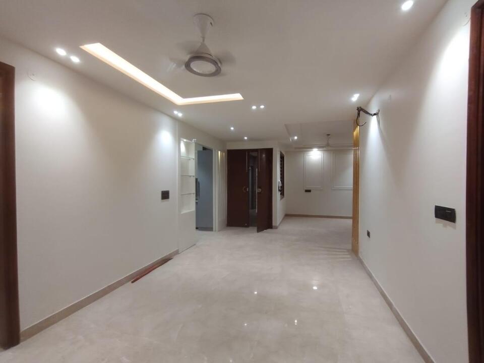 Lucky Dwarkadhish Premium Floors Sector 26 Rohini, Delhi Resale Price ...