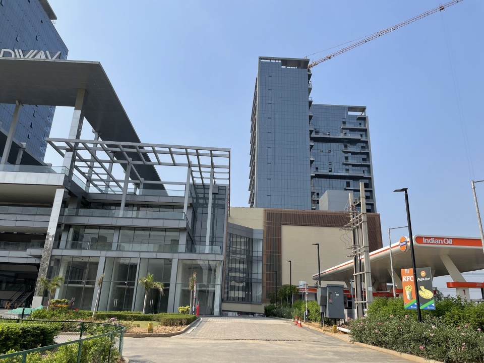 M3M Broadway Sector 71, Gurgaon - Invest in Office spaces & Shops