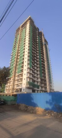 4 BHK Apartment / Flat for sale in Metro Suites Glitz Sector 2C ...
