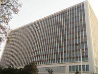 Ready to move Office Space in Ratnaakar Nine Square Vastrapur 132 Ft ...