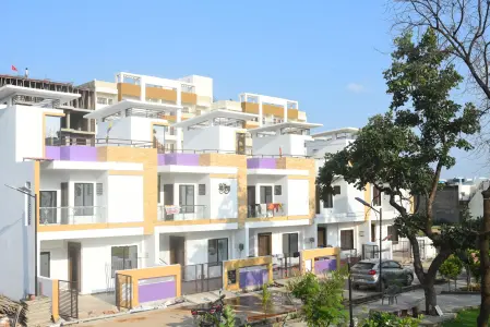 2 BHK / Bedroom House / Villa for rent in Om Ganpati Abode Ayodhya Bypass Bhopal - 800 Sq. Ft.