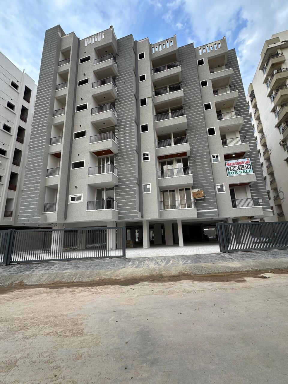 Parth Silverline Jagatpura, Jaipur Resale Price List, Brochure, Floor Plan, Location Map & Reviews