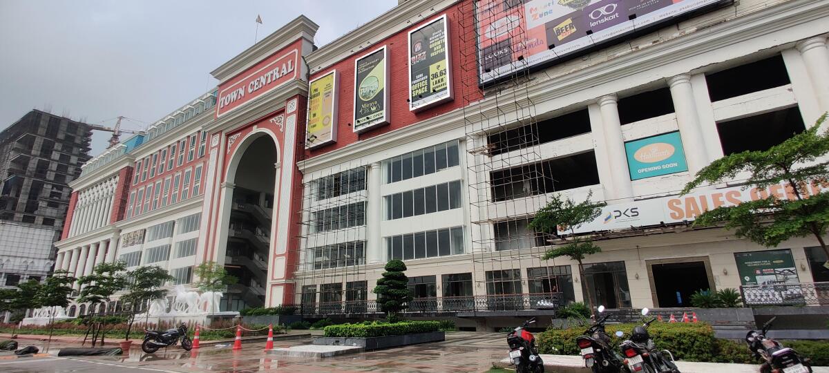 PKS Town Central Sector 16B, Greater Noida | Price List & Brochure ...