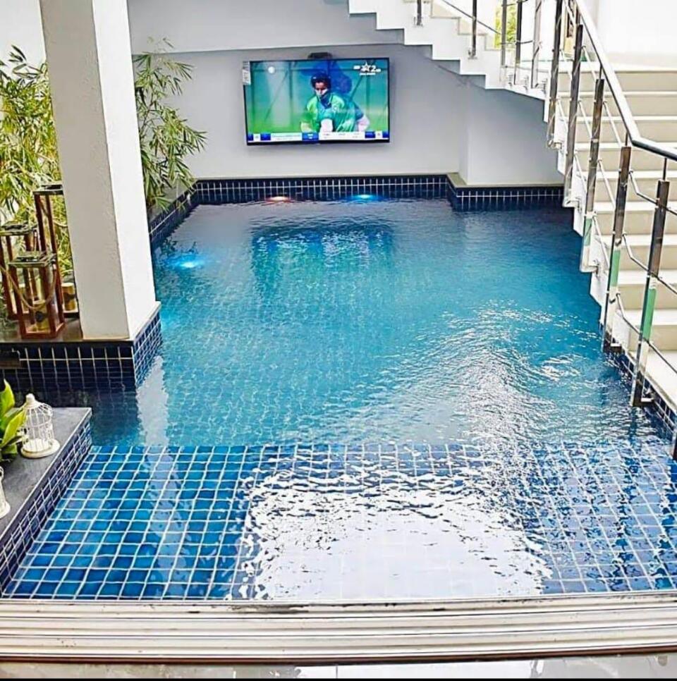 Royalshape Lake View Farms Sector 156, Noida Resale Price List ...