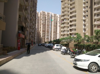 3 BHK / Bedroom Apartment / Flat for rent in Supertech Cape Town Sector ...