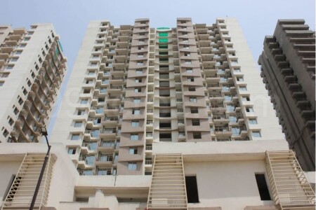 1 RK Flat Flats for rent in Supertech Czar Suites Sector Omicron 1 ...