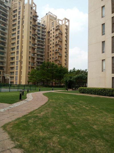4 BHK / Bedroom Apartment / Flat for rent in Unitech Escape Nirvana ...