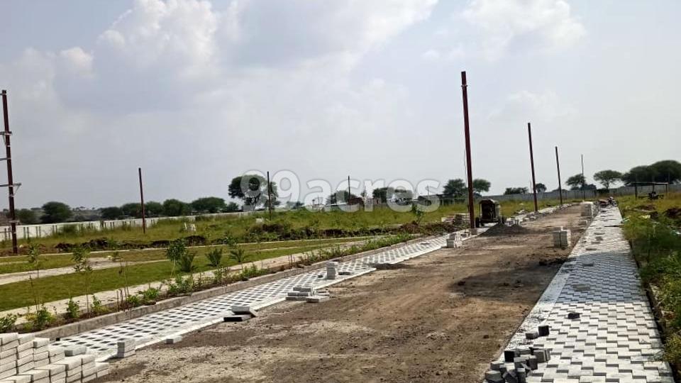 Cliffton Corridor Photos - Paliya, Indore Pictures