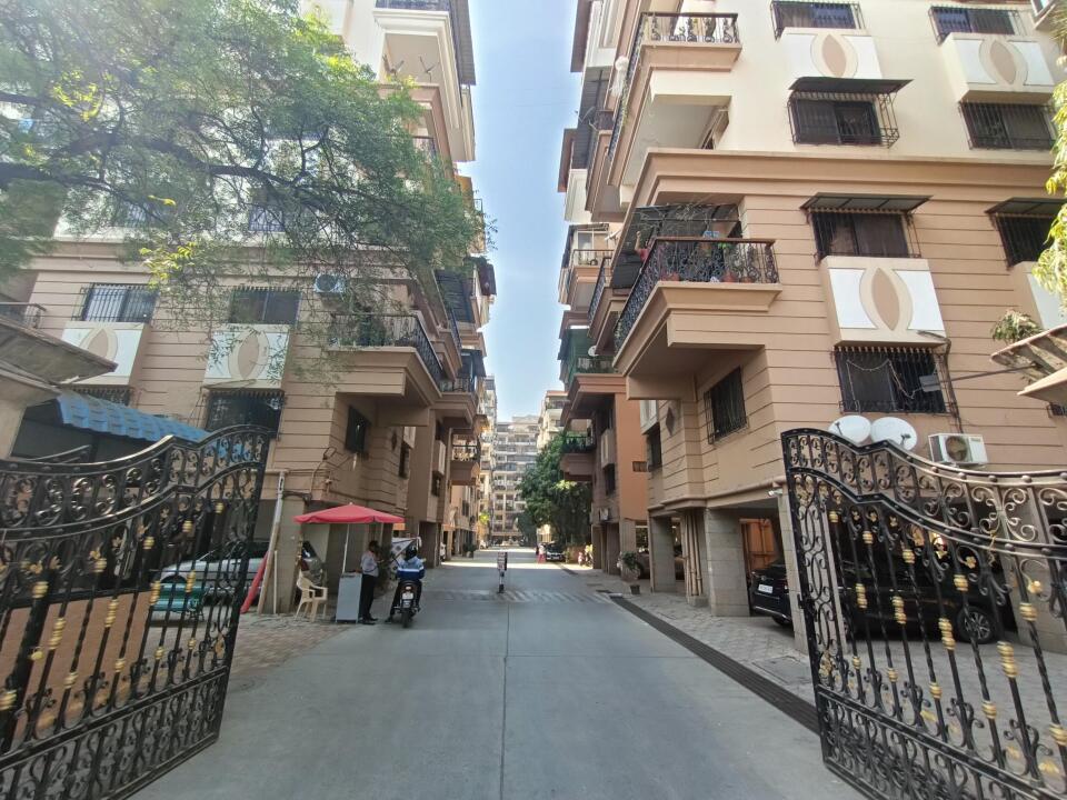 Flower Valley Apartment Wanwadi, Pune Resale Price List, Brochure ...