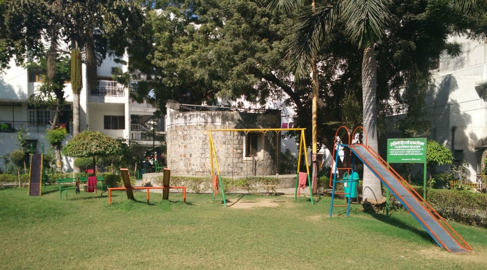 DDA Nehru Apartment Photos - CR Park, South Delhi Pictures