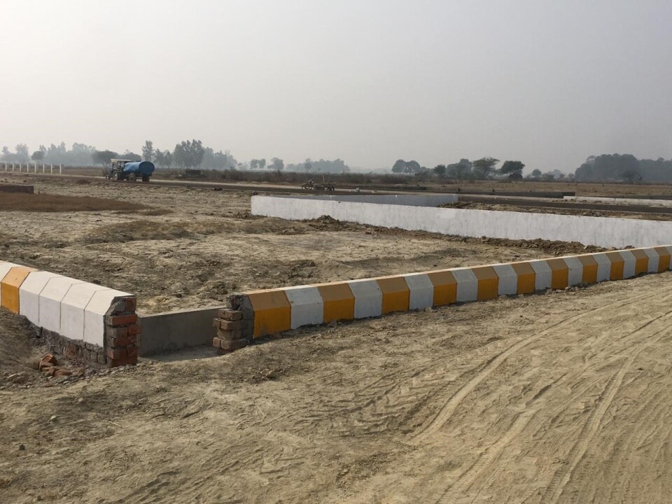 Pashupati Lake City Lucknow, Kisan Path Resale Price List, Brochure ...