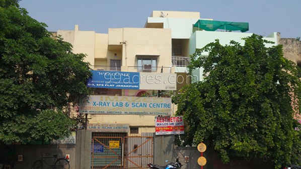 SFS Flats Photos - Janakpuri, West Delhi Pictures