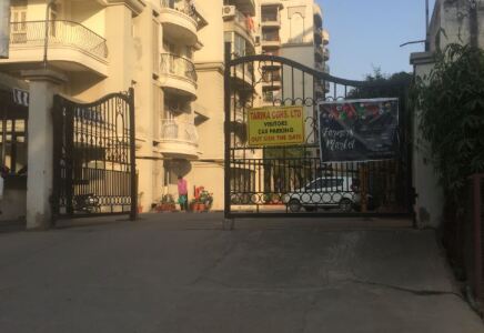4 BHK Apartment / Flat for sale in Tarika Apartments Sector 43 Gurgaon ...