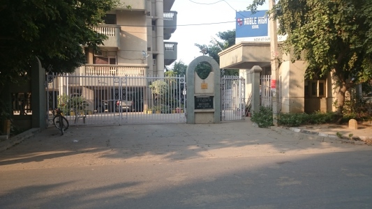 3 BHK / Bedroom Apartment / Flat for rent in CGHS Vidya Enclave Sector ...