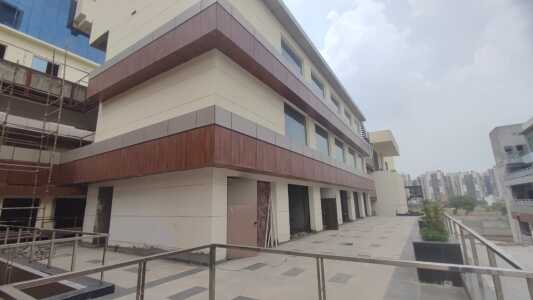 Shop for sale in V Square 83 Avenue Oodles Skywalk Sector 83 Gurgaon ...